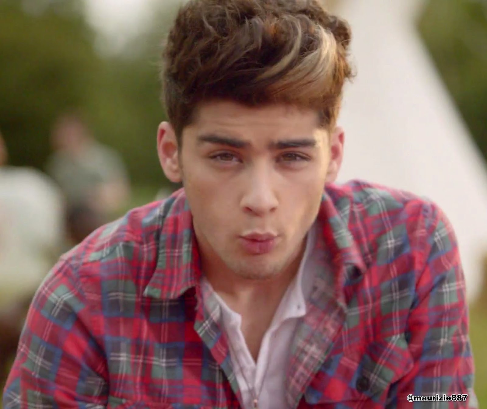 ♥ One Direction ♥: ♥ Live While Were Young ♥