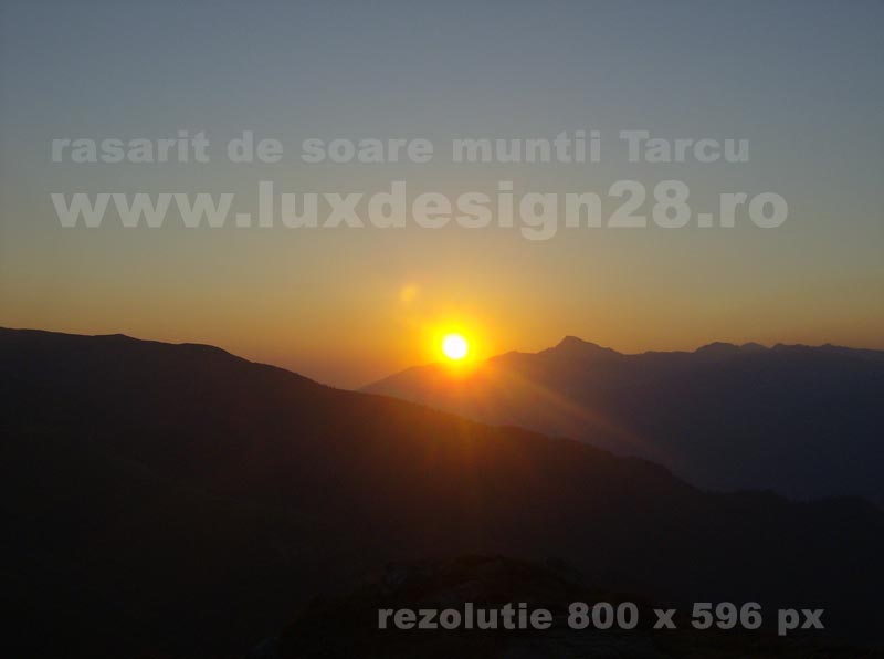Cazare judetul Hunedoara: Luna plina si rasarit de soare in Muntii Tarcu