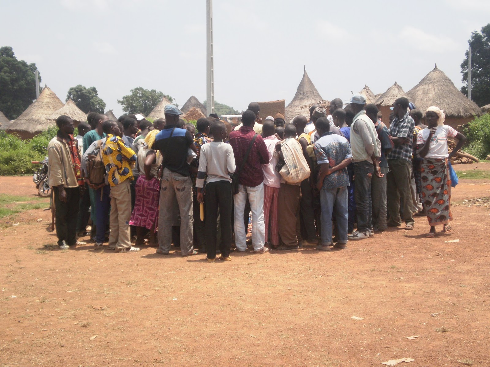 KORHOGOTIK: NIOFOIN: AL CORAZÓN DEL PAÍS SENUFO