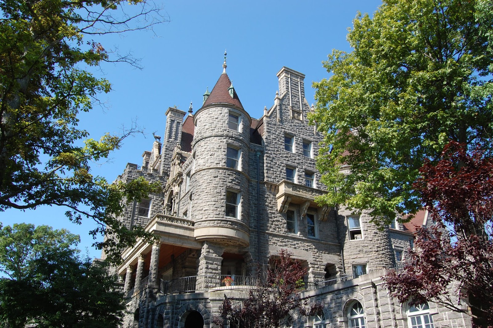 Boldt Castle Tour - The Gorgeous Life