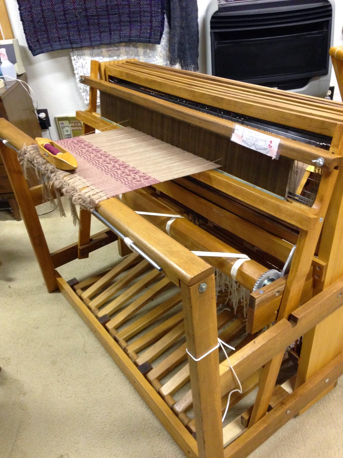 Daisy Hill Weaving Studio: My Second Rescue Loom