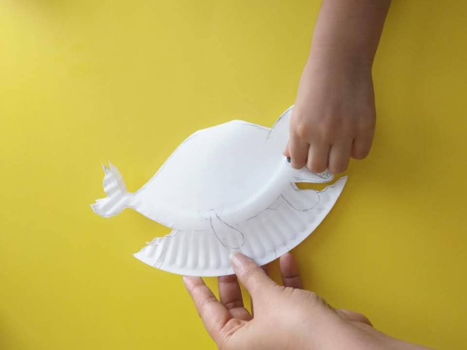Rocking Beluga Whale Paper Plate Craft for Kids - The Joy of Sharing
