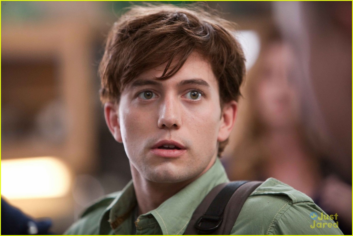 Cullen's Clan Fan Site: Nuevos Stills de Jackson Rathbone en Aim High