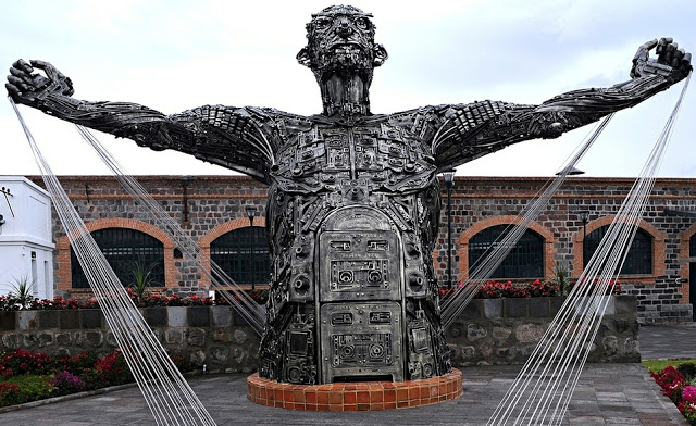 HOLA ATUNTAQUI: HISTORIA