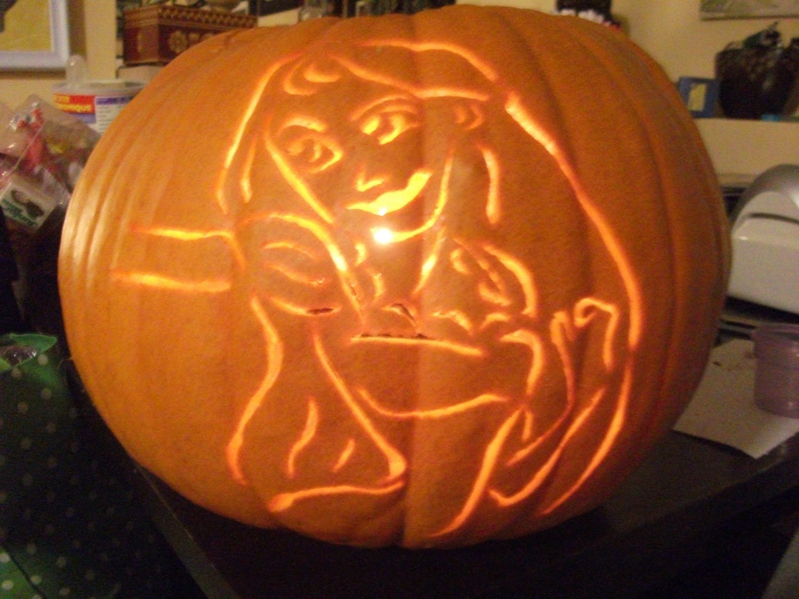 Momma Made it!: Photo Friday! Pumpkin Carving!