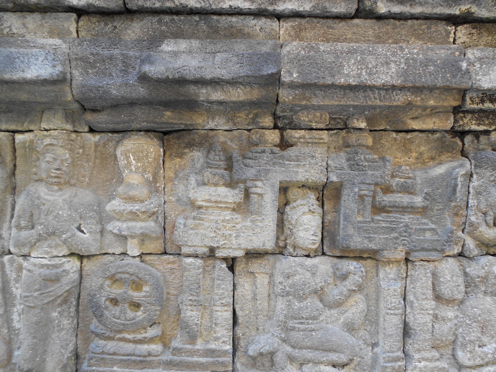 Monumental Splendours : Borobudur - Buddhist Heaven