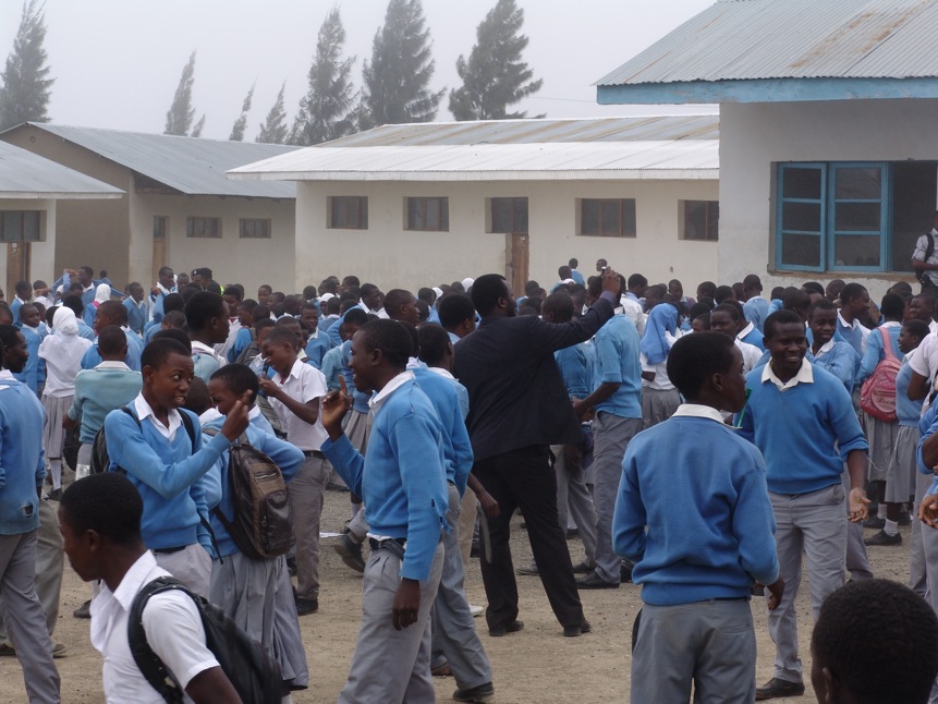 Malafyaleblog: WANAFUNZI WA SHULE YA SEKONDARI FOREST MBEYA WAANDAMANA ...