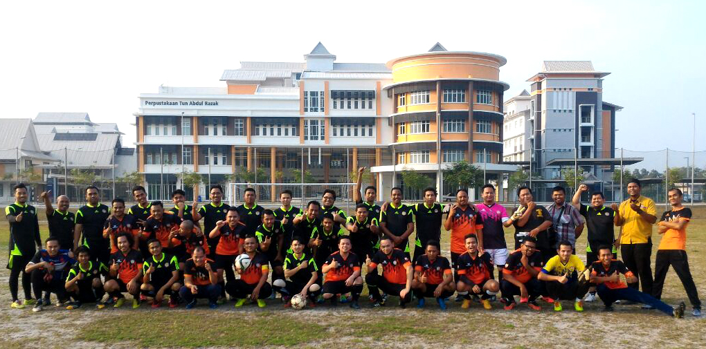 Perlawanan Persahabatan Bola Sepak UiTM Kampus Dengkil lwn PTAR FC ...