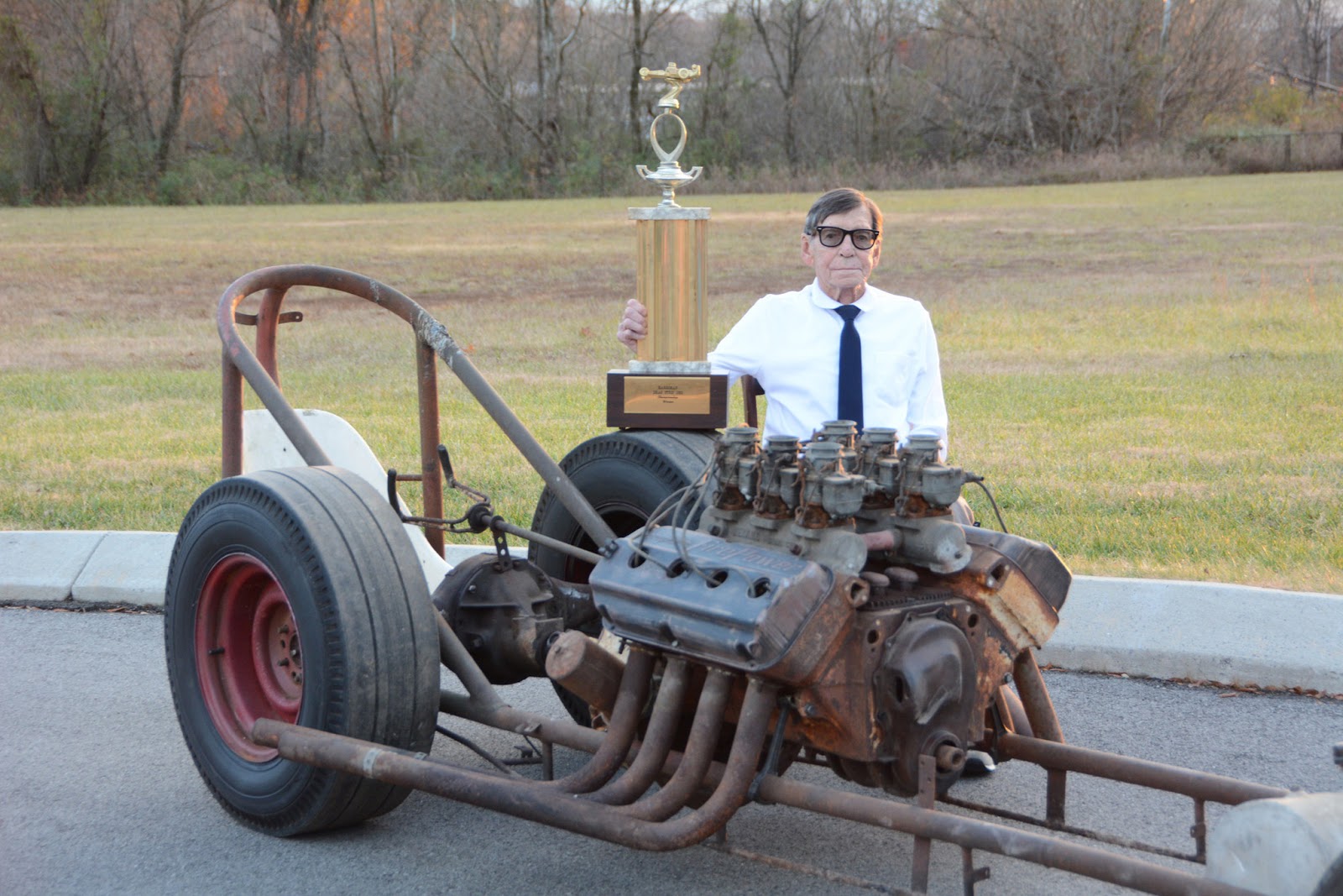 GAS KUSTOMS: Hemi-Powered Front-Engine Dragster sortie de... Bois!!!