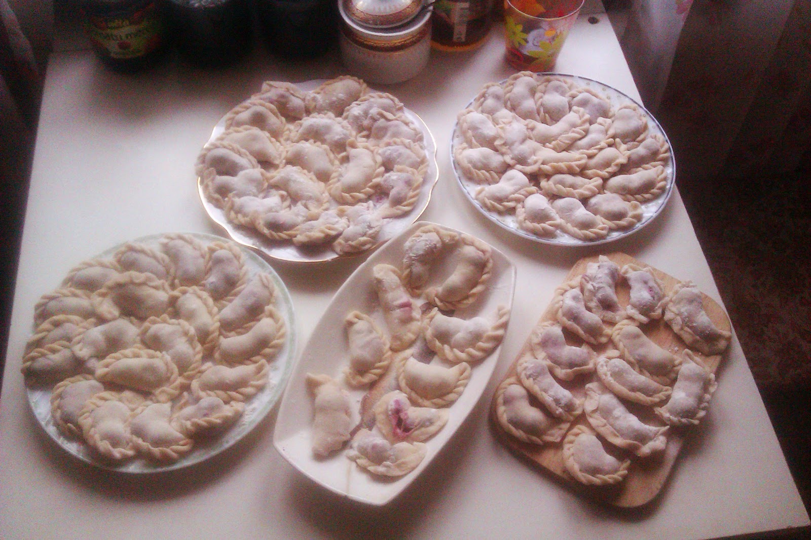 Mmm...tasty ;): Вареники с вишней