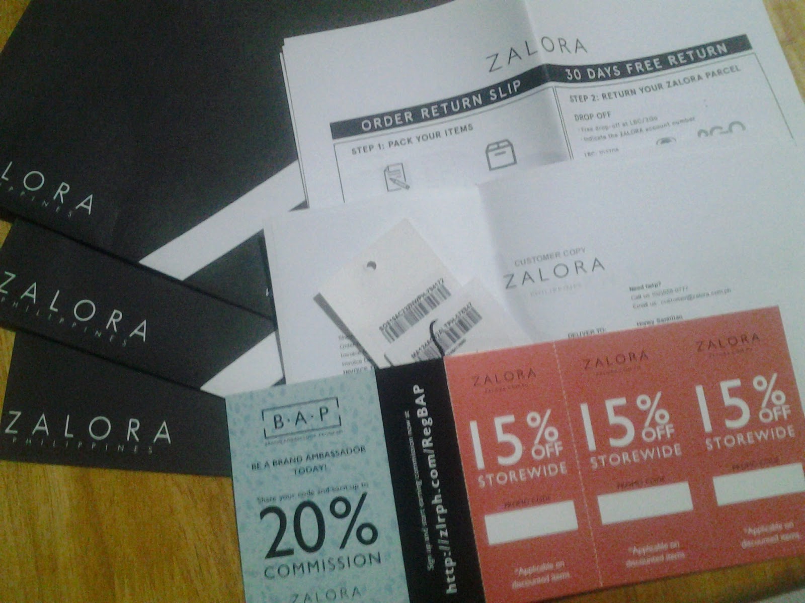 Honey2X: Happiness inside ZALORA box.