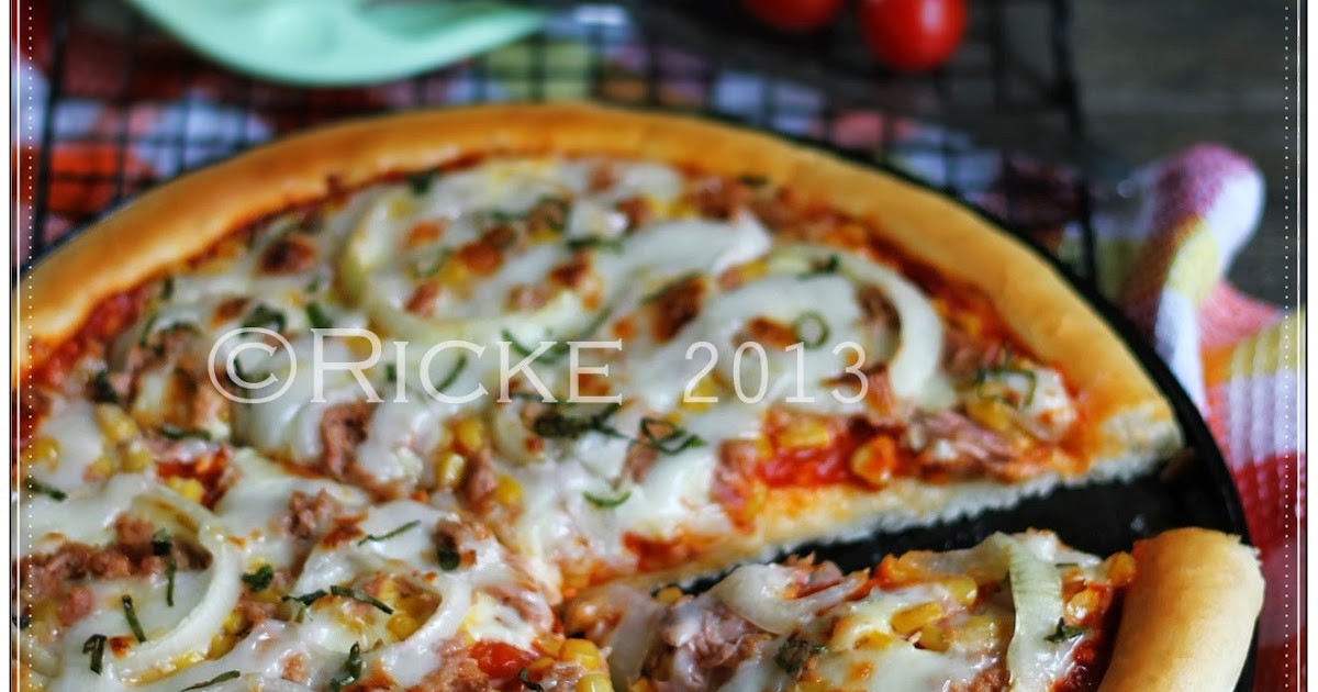 Just My Ordinary Kitchen...: HOMEMADE TUNA MAYO PIZZA