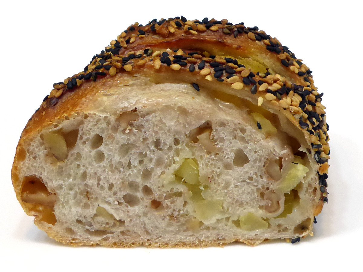 おさつブレッド | DONQ（ドンク） | パンレビュー