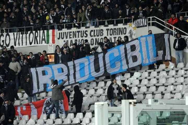 [ULTRAS]Coretan Hitam Semut: "SECARIK KISAH GEMERLAP ULTRAS"