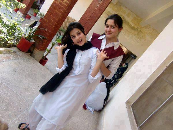 Karachi Beautiful Girls New Pictures Download In High quality-Pakistani ...