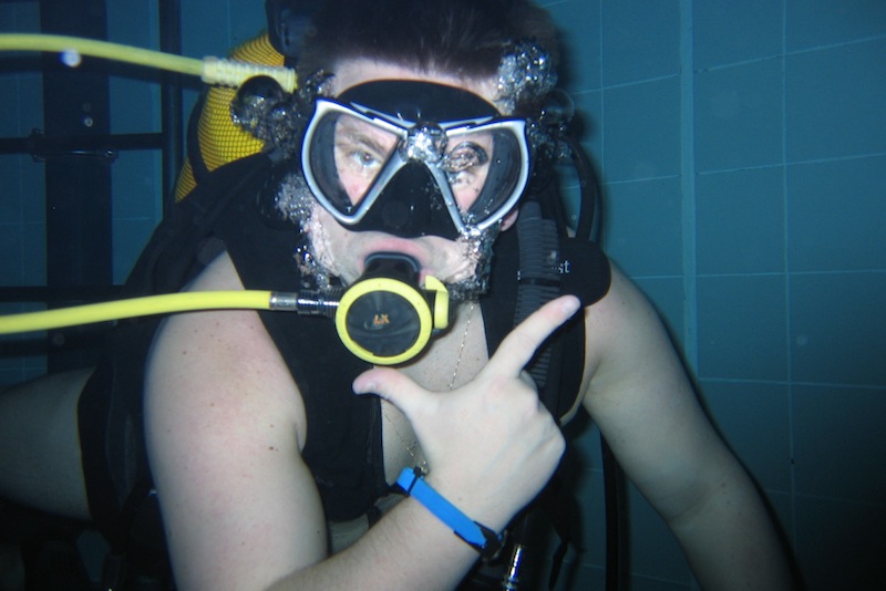 REEF DIVE: Deepest diving pool in the world - Nemo33, Brussels