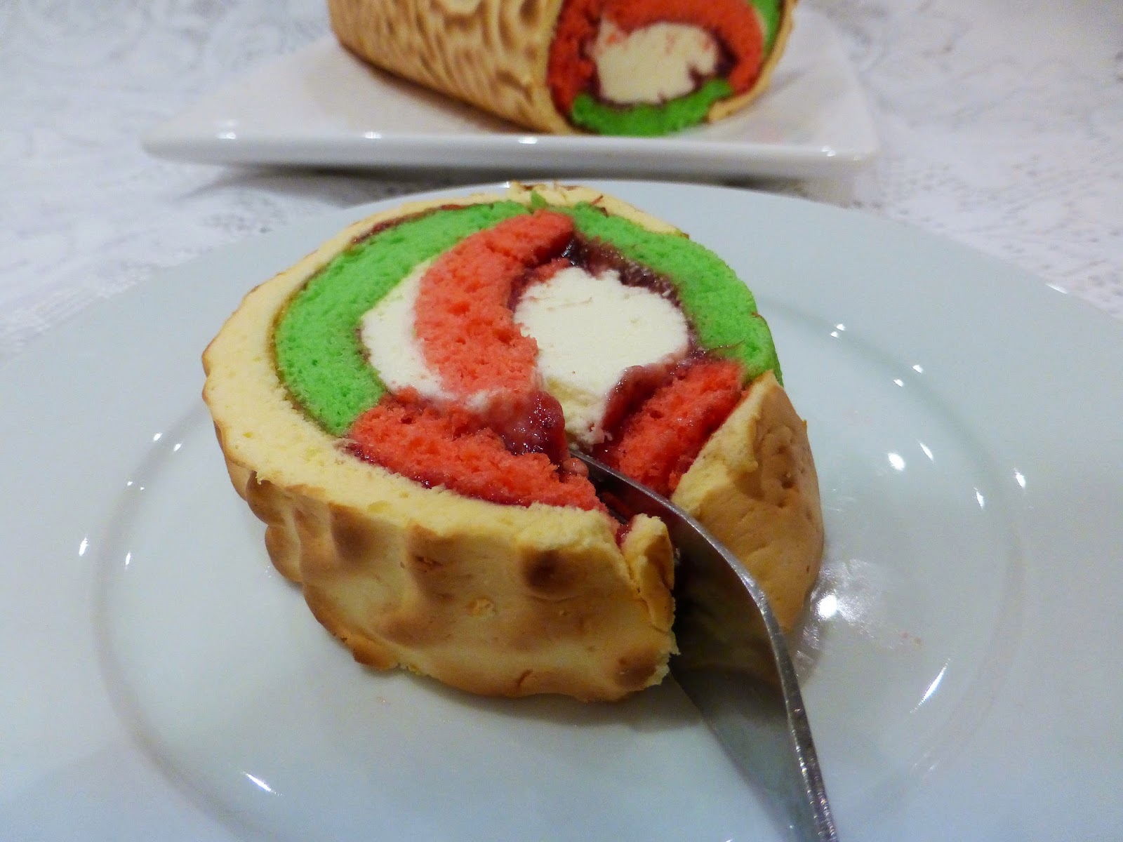 Pandan Strawberry Tiger Skin Roll Cake – Recipe