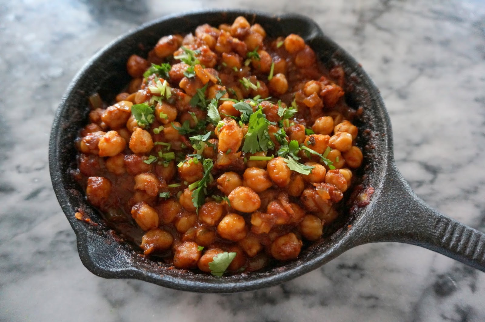 Chana Masala & Cucumber Raita
