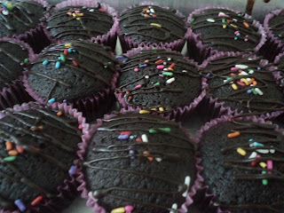 QUEZA FROZEN & BAKERI: KEK COMEL LUKMAN DAN HAMIZAN....