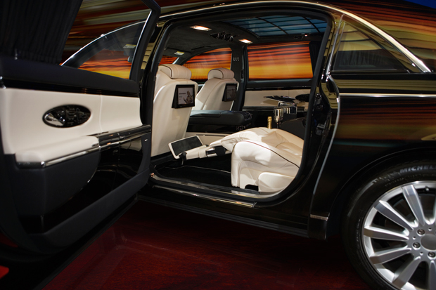 Reliable Uber Car services Offer you Reversing Cameras for Safety - We ...