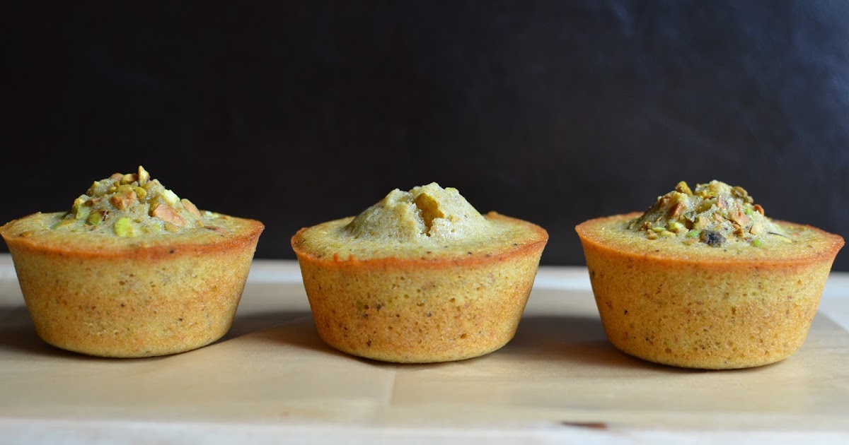 Playing with Flour: Pistachio financiers