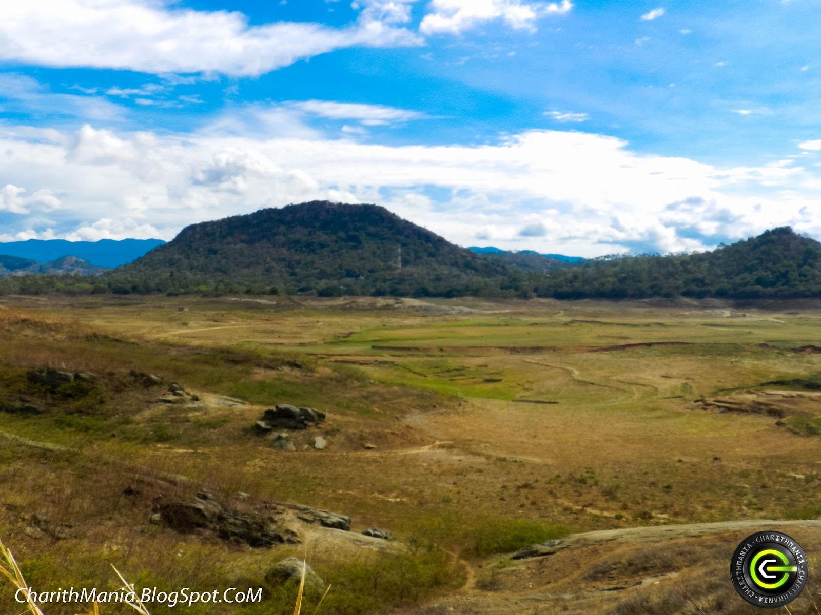 CharithMania: The submerged old Teldeniya town ( ගිලුනු පැරණි තෙල්දෙණිය ...