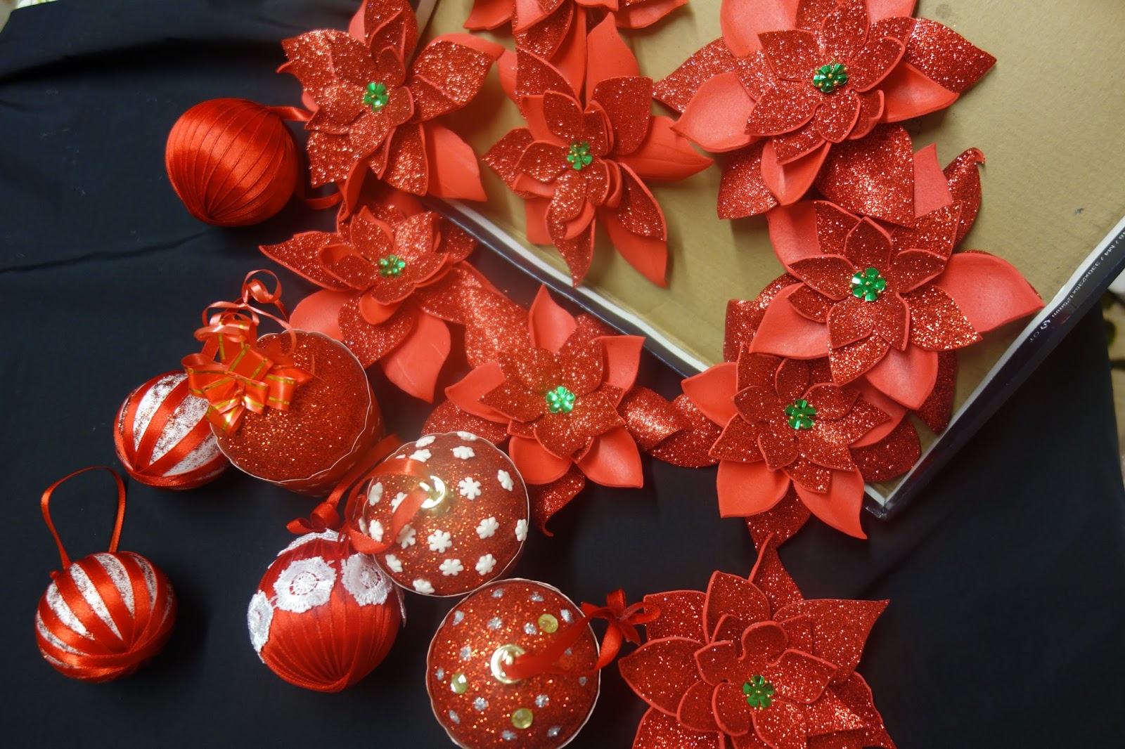 Craciunita- decoratiuni hand made pentru brad