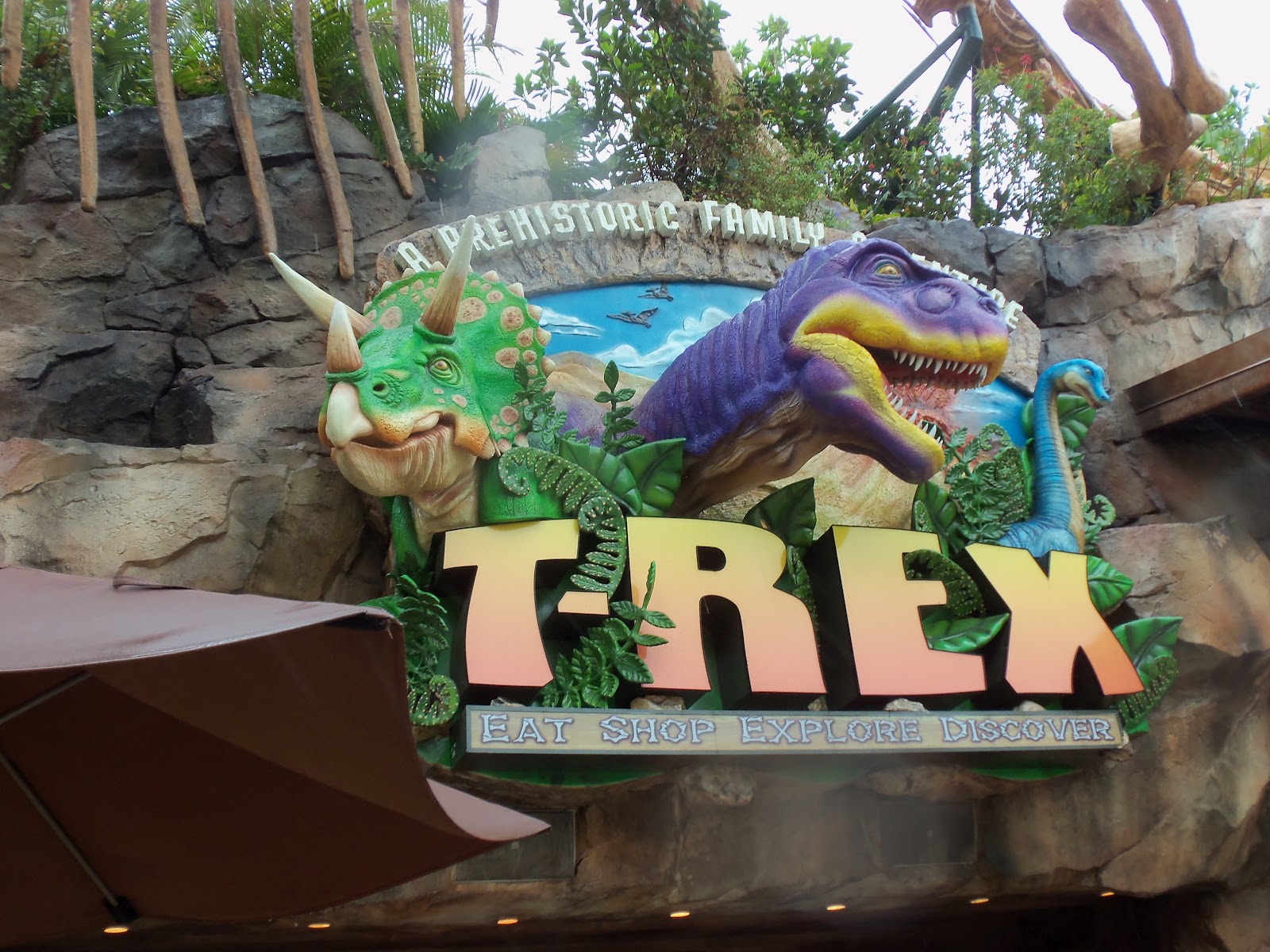 The Walt Disney World Restaurant Tour: T-Rex!
