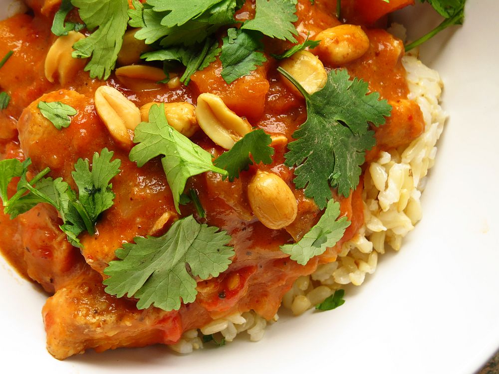 Katia au pays des merveilles: Ragoût africain au poulet et à l'arachide