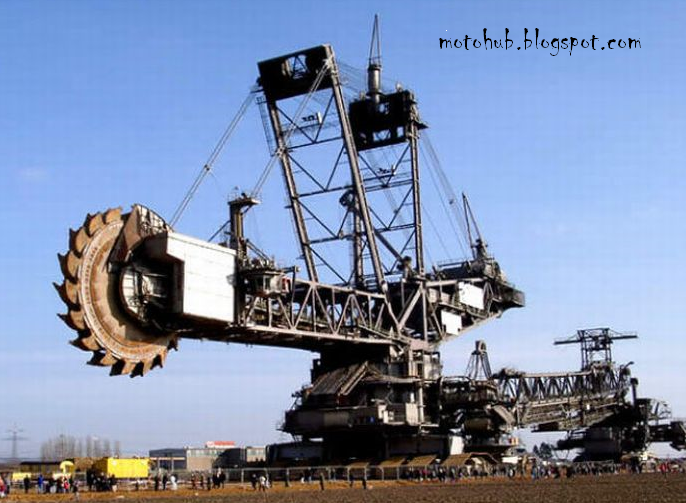 MOTO HUB: The World’s Largest Vehicle – Bagger 288