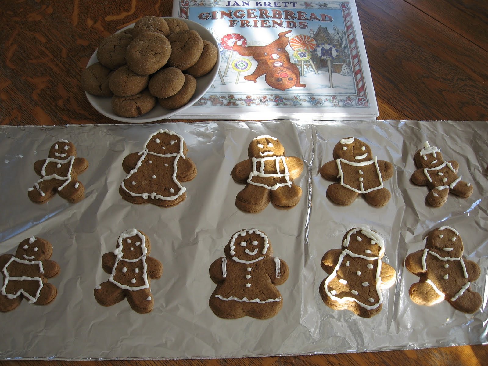 Almost Unschoolers: Baking a Batch of Gingerbread Friends