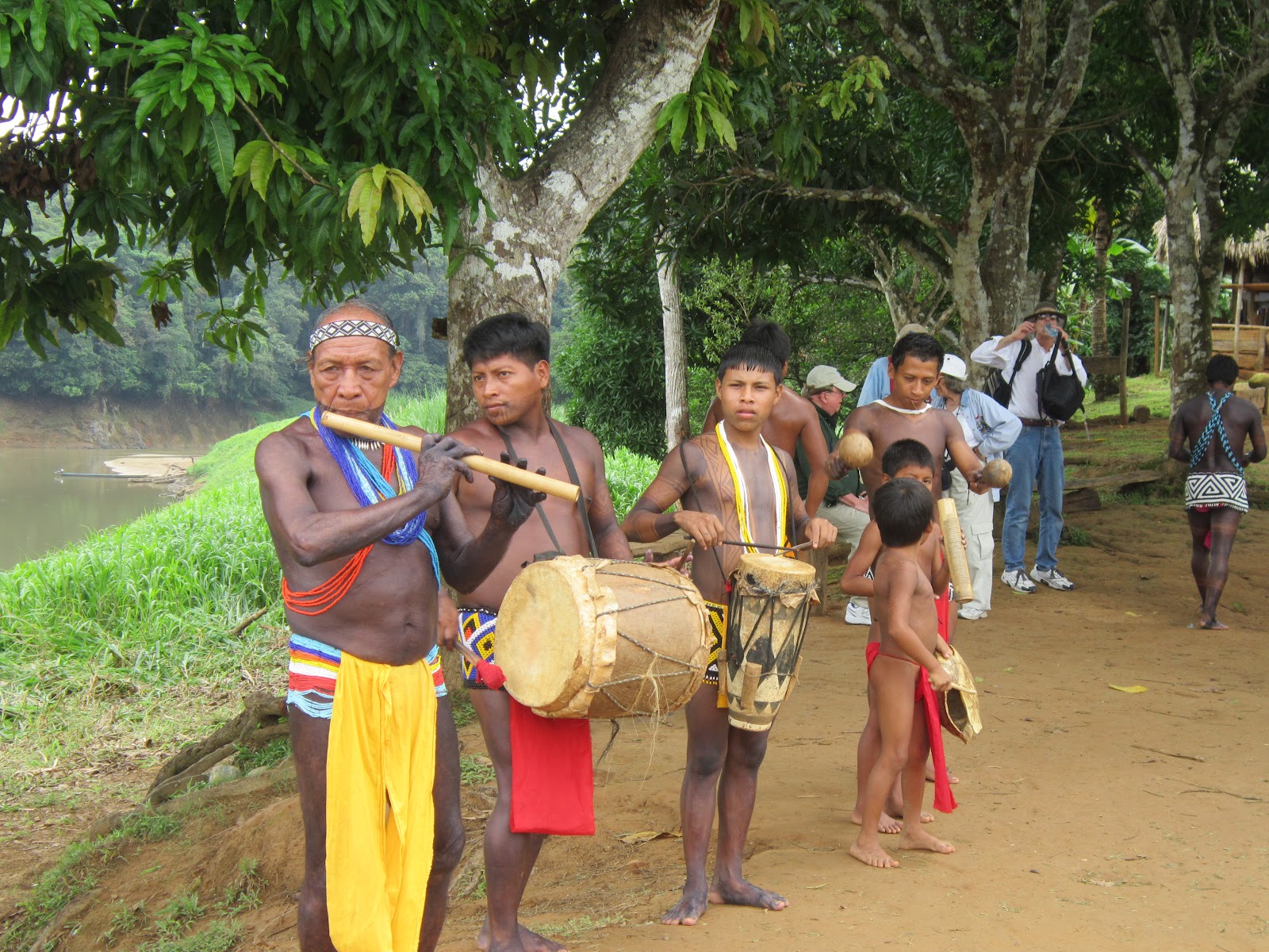 Alissa Around the World: Pictures from the Embera Indian Village in Panama