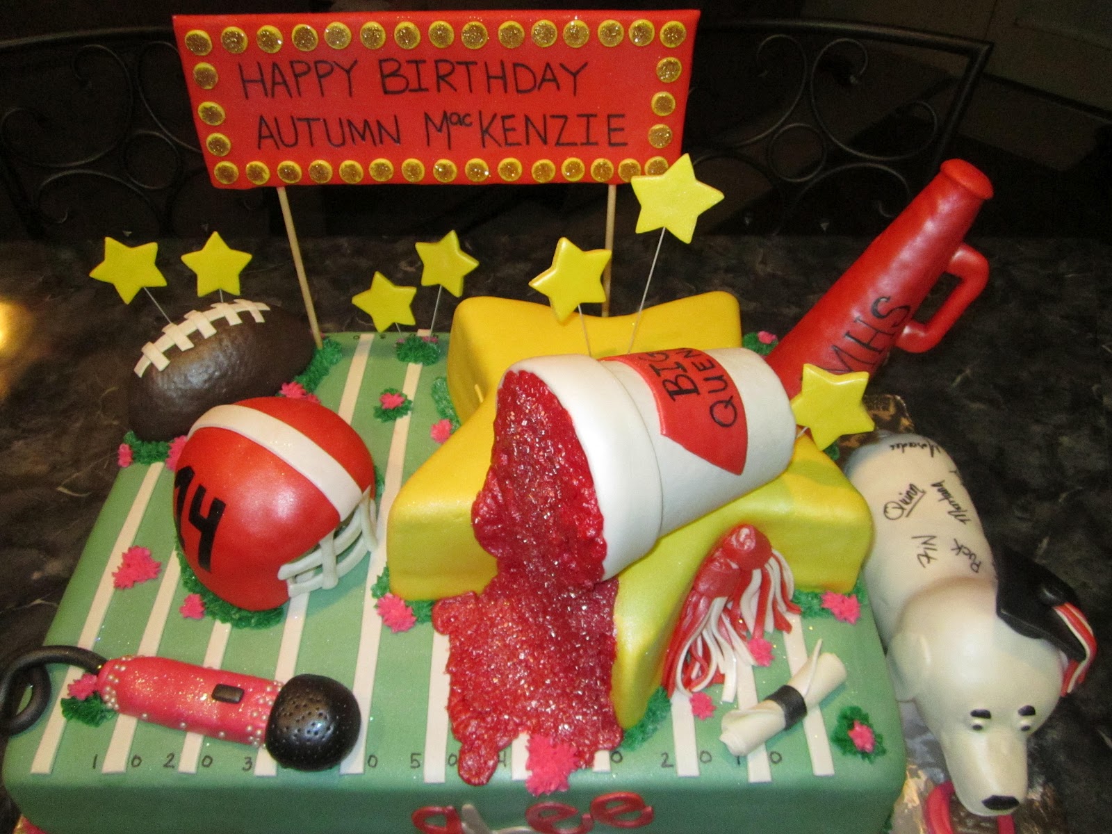 MyMoniCakes: Glee Cake with Big Quench Slushie and More!