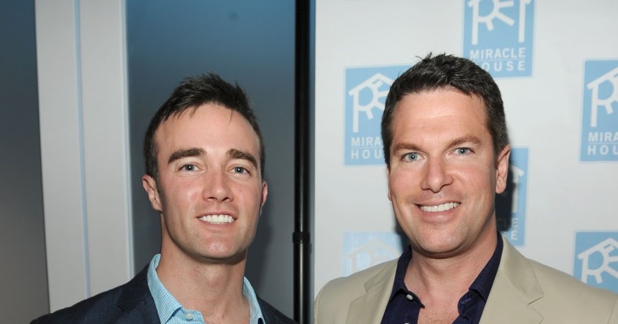 kenneth in the (212): Thomas Roberts to Tie the Knot