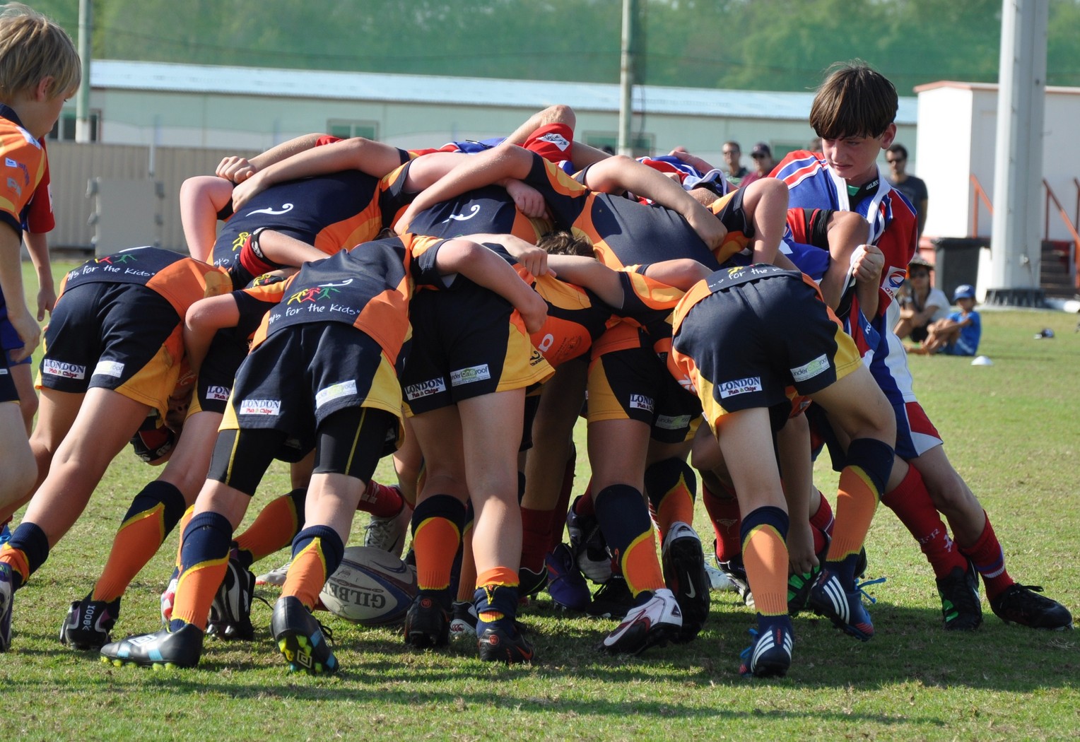 (2) Sous le soleil de....: Rugby EFR Abu Dhabi contre Arabian knights