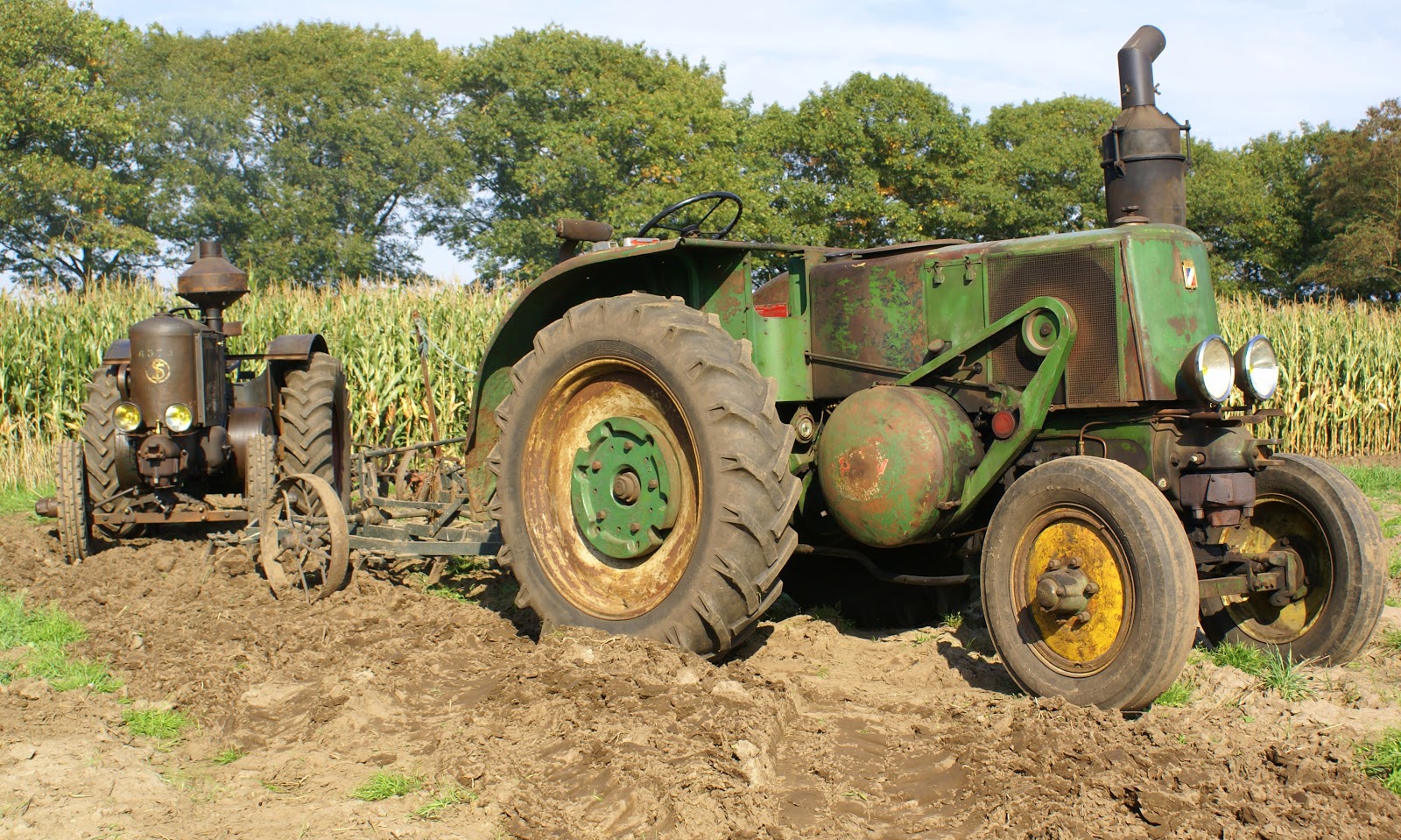 A Born Again Roman: S.F. Vierzon tractors
