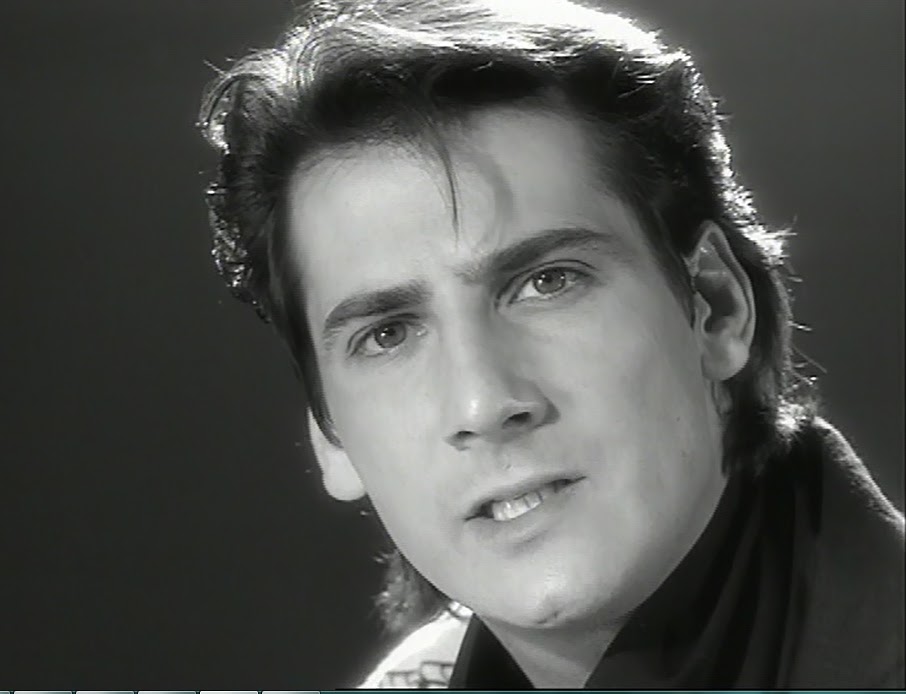 I fly for you Tony Hadley: El retrato de Tony Hadley