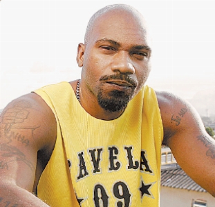 A Outra Face da Sociedade: MV Bill, um ícone do Rap