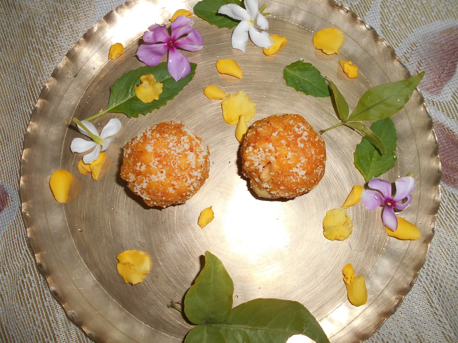 Paramita's Kitchen: Darbesh / Bengali Laddu / Darbesh Laddu ( Recipe ...