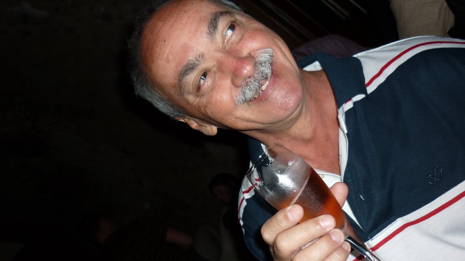 MEU AMIGO ET: QUAL A DIFERENÇA ENTRE UM ET e um desencarnado?