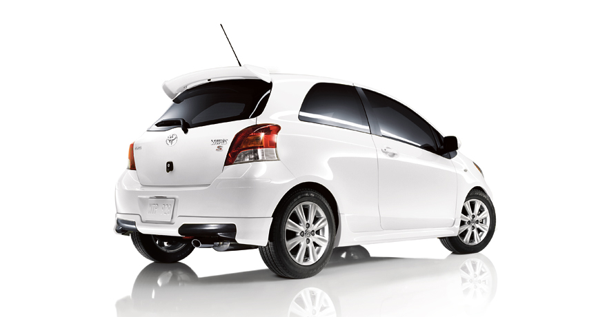 cars: vitz lovely cars 2011