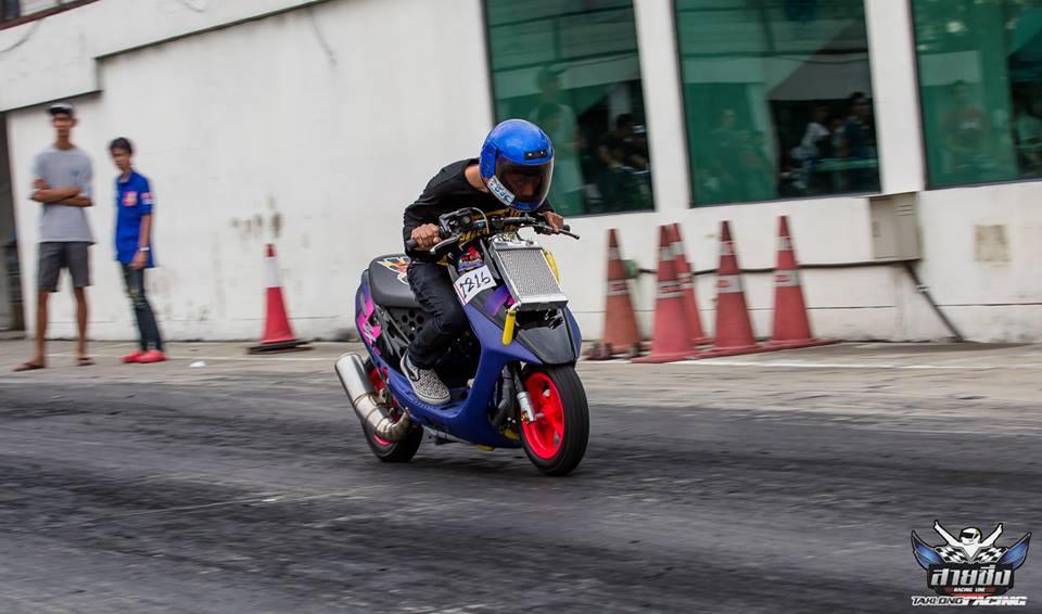 2 stroke scooters: Honda Dio 2 ZX