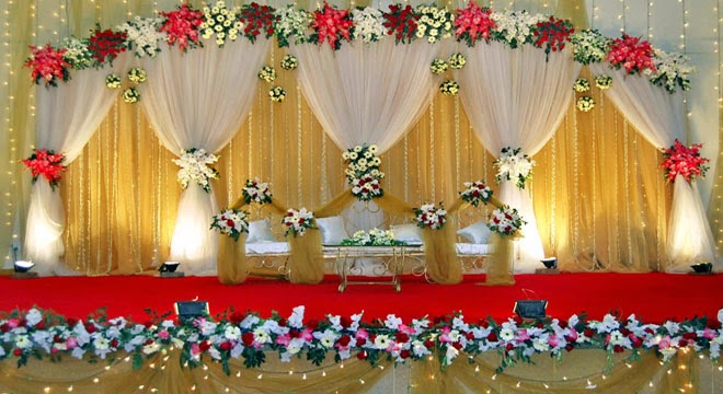 Wedding Snaps: Gaye Holud Stage DesignWedding Snaps