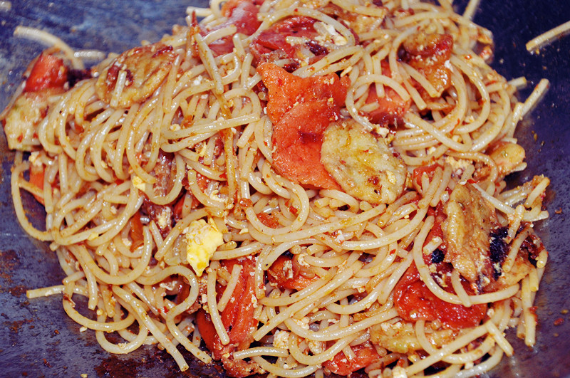 Cik Archyhis: jom masak-masak!! : spaghetti goreng simple..