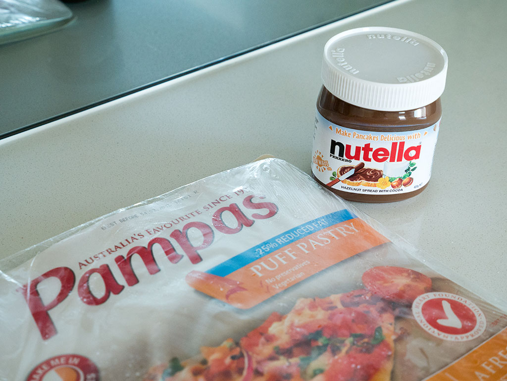 Purple bowl: Easy Nutella rolls recipe