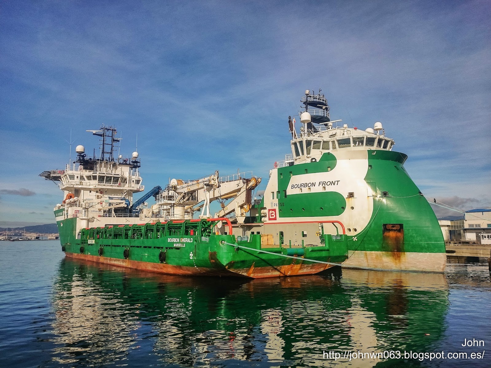 FOTOS DE BARCOS: BOURBON FRONT