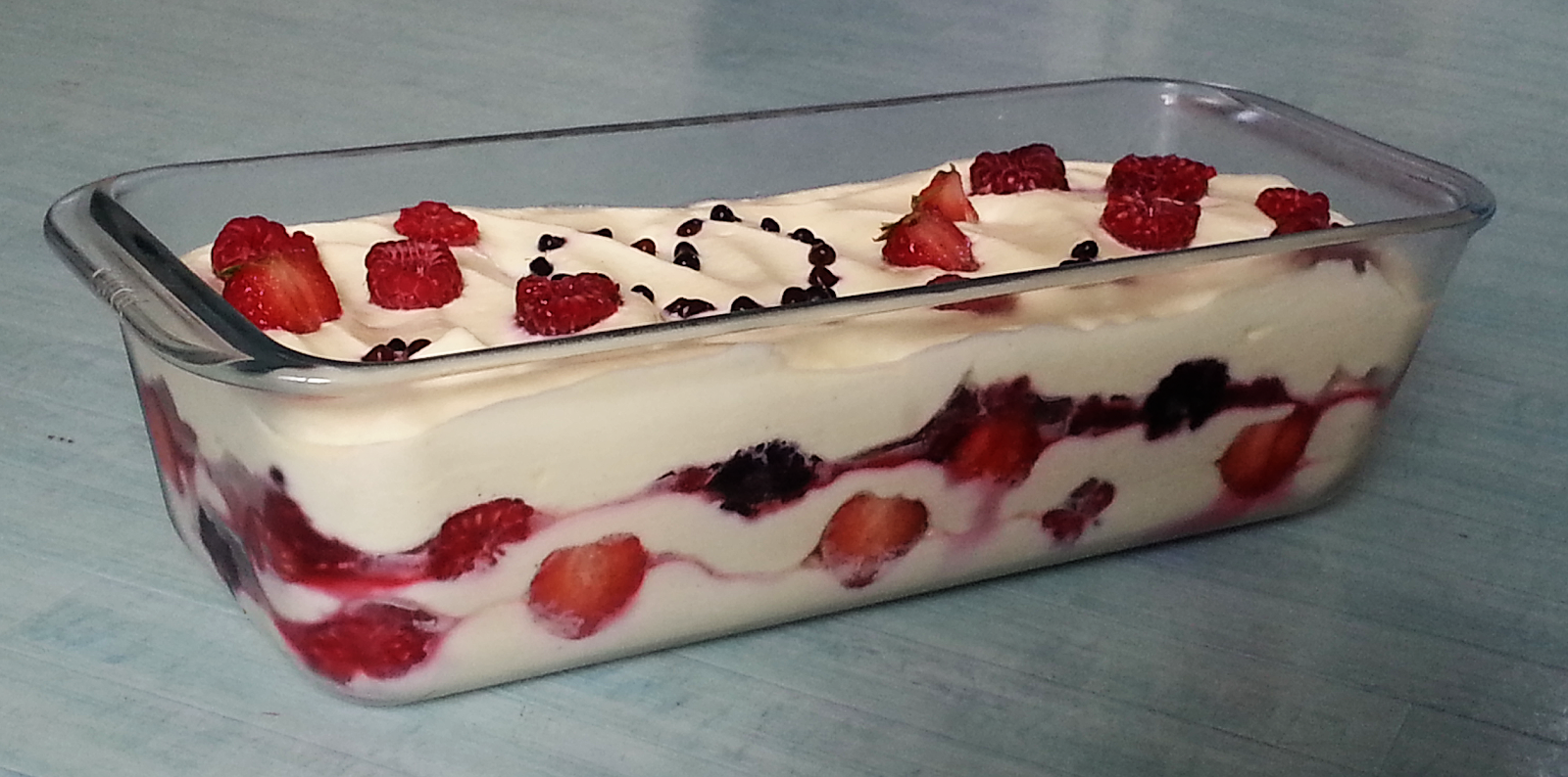 Tambouille d'une fripouille: Tiramisu aux fruits rouges et noir