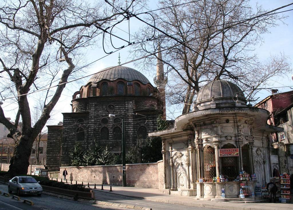 Dünya'nın Bütün Camileri: ZEYNEP SULTAN CAMİİ, FATİH, İSTANBUL