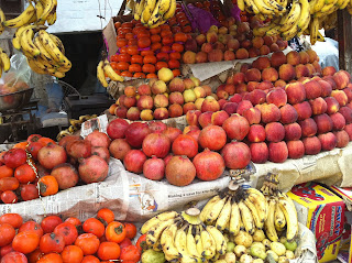 Pakistani fruit stalls ~ All About Pakistan