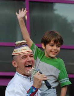 Biografia RADU ILLE cantaretul cu suflet de maramuresan traieste prin ...